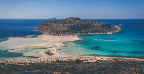 Beautiful Beaches in the Greek Cyclades | Travel Guide to the Aegean